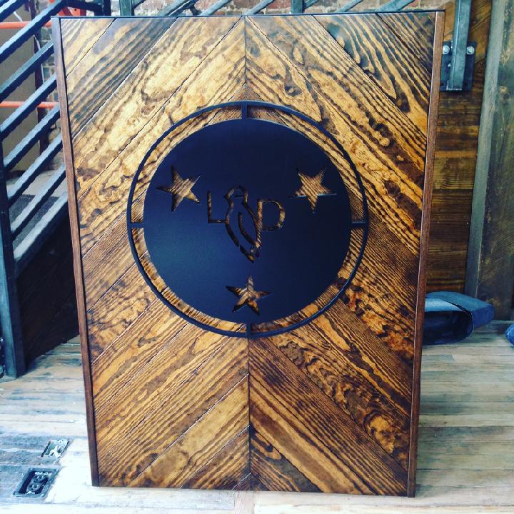 Lonesome Dove Entrance Stand – Lange Customs